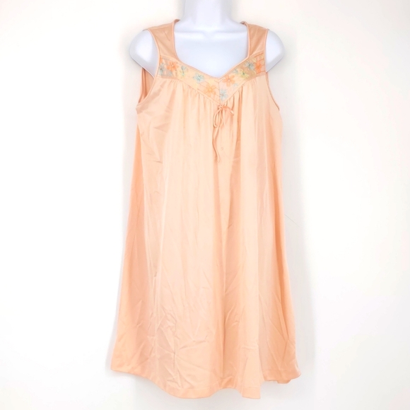 jcpenney | Intimates & Sleepwear | Vtg Jcpenney Peach Shiny Satin ...